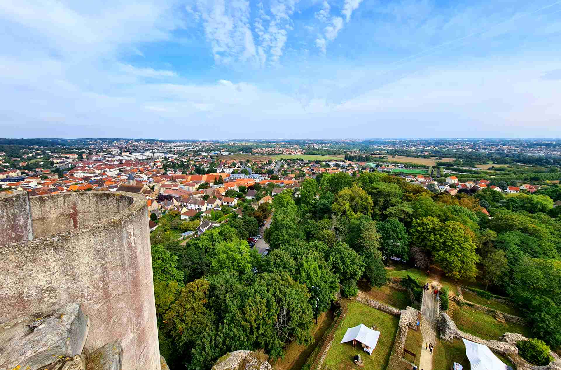 Tour de Montlhéry : la plus belle vue de l’Essonne